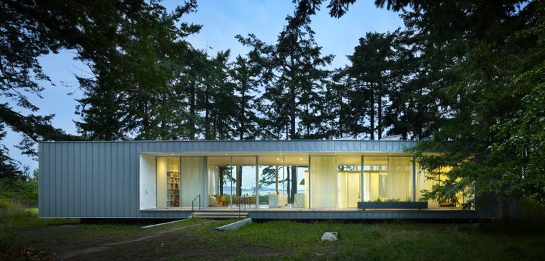 Seattle Glass House Cabin Style Floating Lake House, Boat Inspired