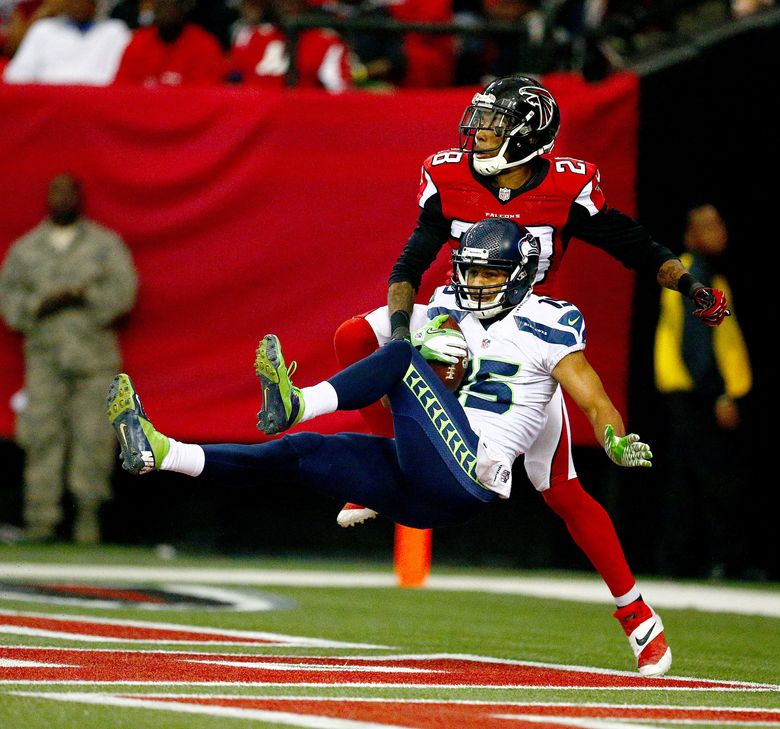 Marshawn Lynch Stiff Arm Falcons