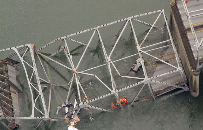 State files $17M suit over Skagit River bridge collapse | The Seattle Times