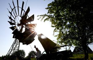 ‘Windmill guy’ brings a memory to life | The Seattle Times