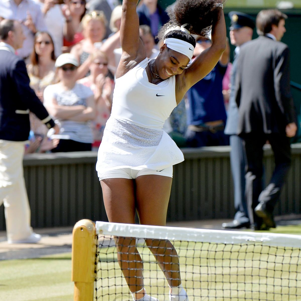 Serena Williams captures 4th straight major | The Seattle Times