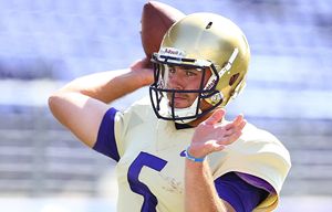 UW offensive coordinator Jonathan Smith: Still no decision on starting ...