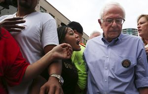 Black Lives Matter protesters shut down Bernie Sanders; later rally ...