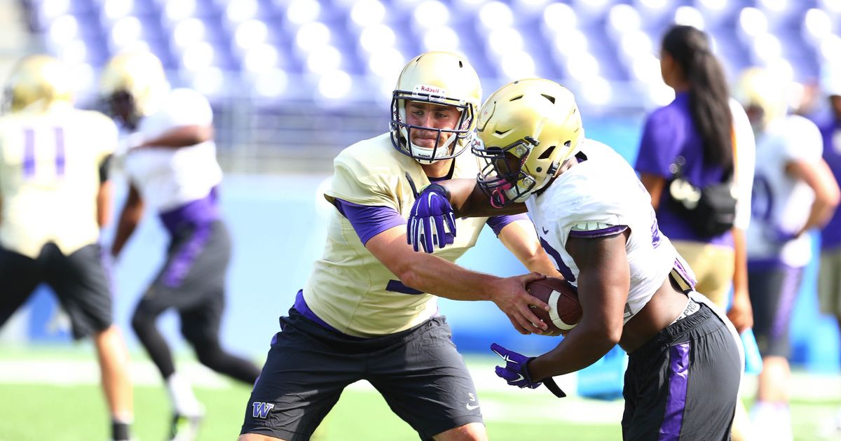 Veteran QB Jeff Lindquist shows his versatility as UW’s ‘punt protector ...