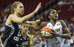Crystal Langhorne’s double-double gives Storm a boost | The Seattle Times