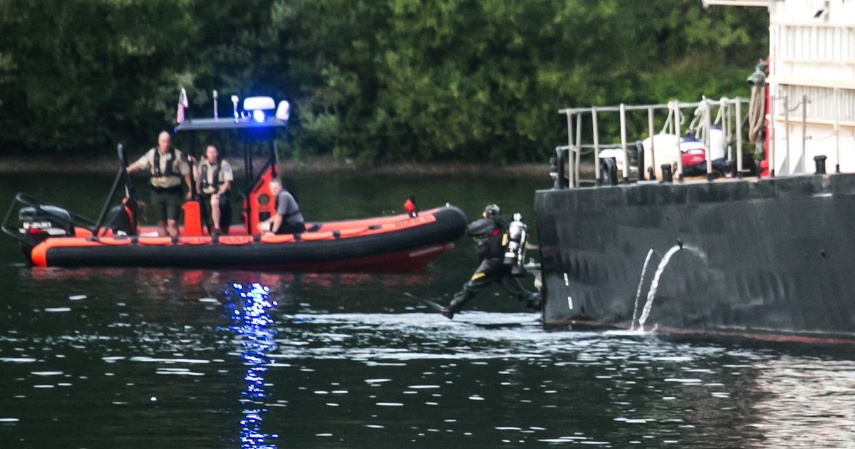 Man drowns in Lake Washington after hopping off boat | The Seattle Times