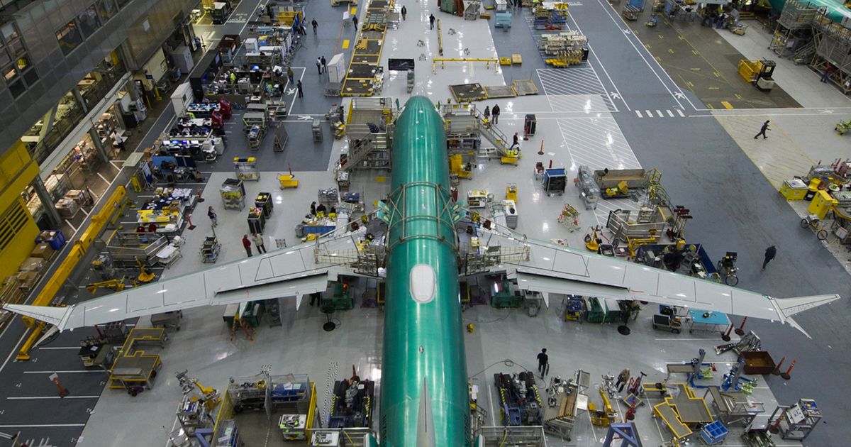 Boeing starts final assembly of its first 737 MAX | The Seattle Times