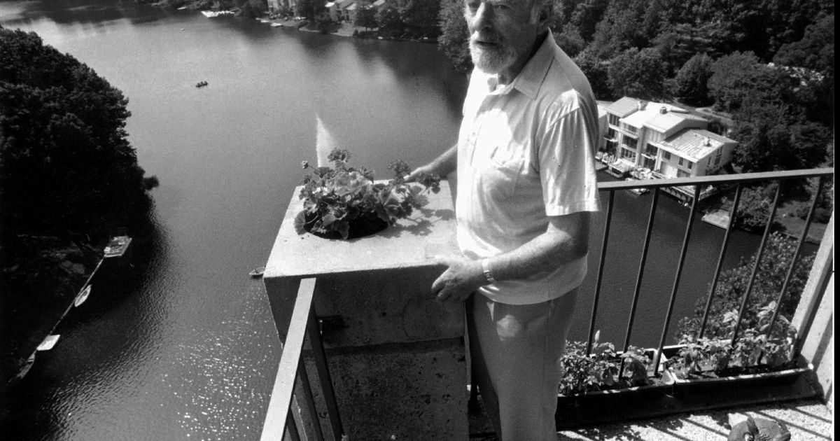 Reston, Virginia, founder Robert E. Simon dies at 101 | The Seattle Times