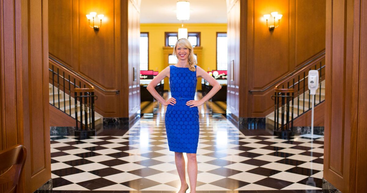 Power poses: Your body language affects your confidence level | The ...