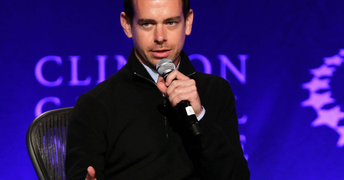 Twitter CEO gives up $200M in stock for company employees | The Seattle ...