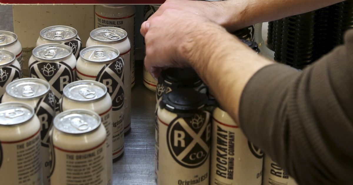 Craft brewers face competition for beer cans | The Seattle Times