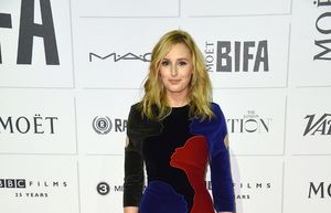 Sunday Best: A sassier version of Lady Edith | The Seattle Times