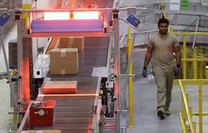 Amazon’s non-Prime shoppers now must spend more for free shipping | The ...