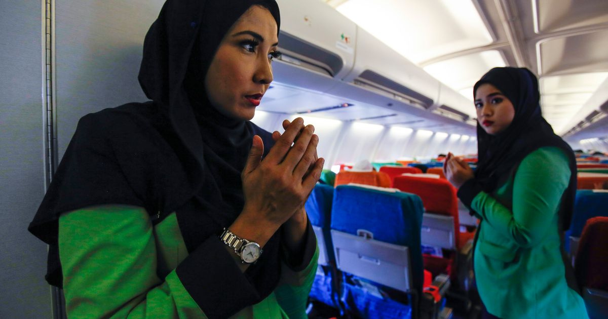 Malaysia’s new Islamic airline takes off — with a prayer | The Seattle ...