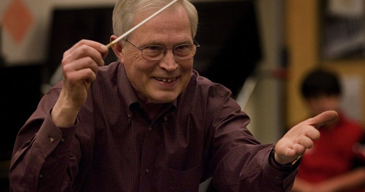 Eastside conductor R. Joseph Scott retires | The Seattle Times