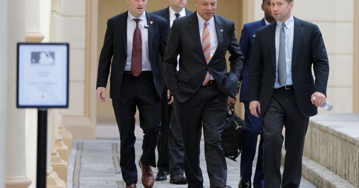 Homeland Security head addresses baseball owners | The Seattle Times