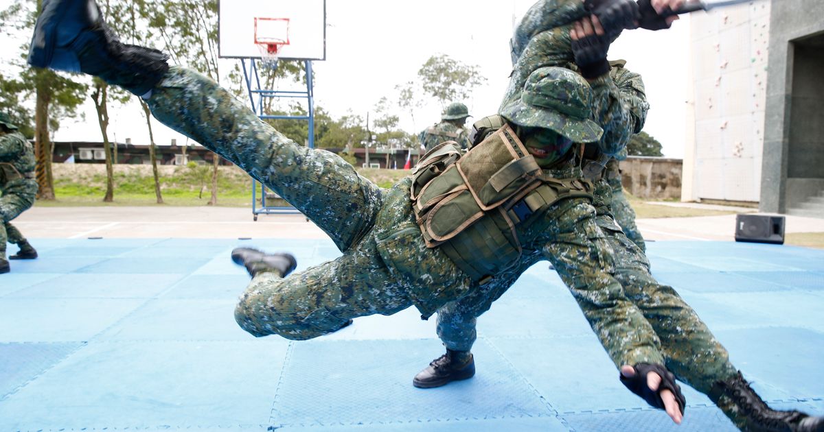 Taiwan stages military drills on island off Chinese coast | The Seattle ...