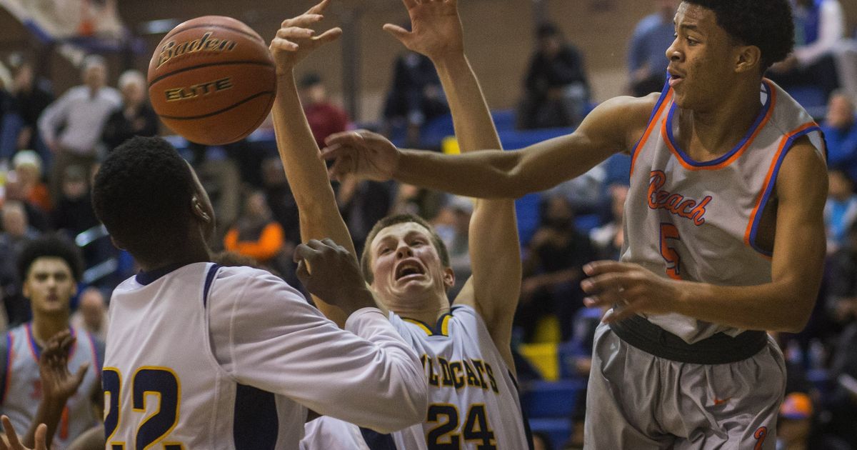 Sam Cunliffe and Keith Smith each score 20 points to pace Rainier Beach ...