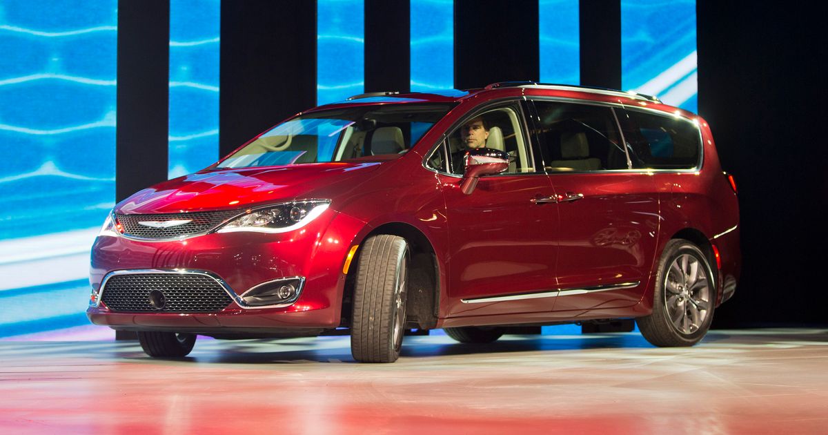 With SUV look, tech touches, Chrysler aims to revive minivan | The ...