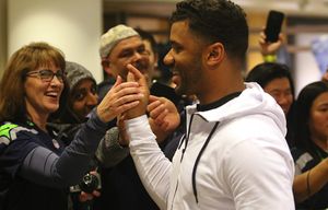 Russell Wilson takes on the fashion world, debuts clothing line at ...