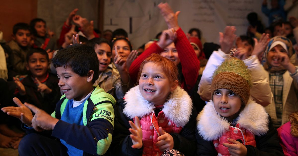 Syrian refugee teachers help fill the education gap | The Seattle Times