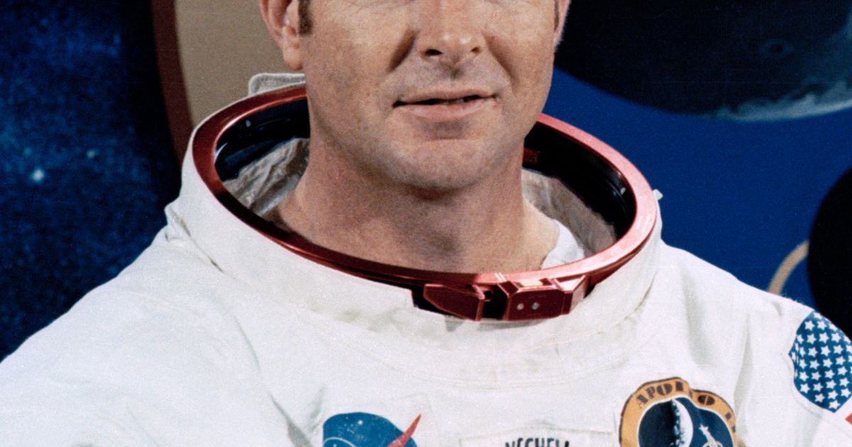 Apollo 14 astronaut Edgar Mitchell, sixth man on moon, dies at 85 | The ...