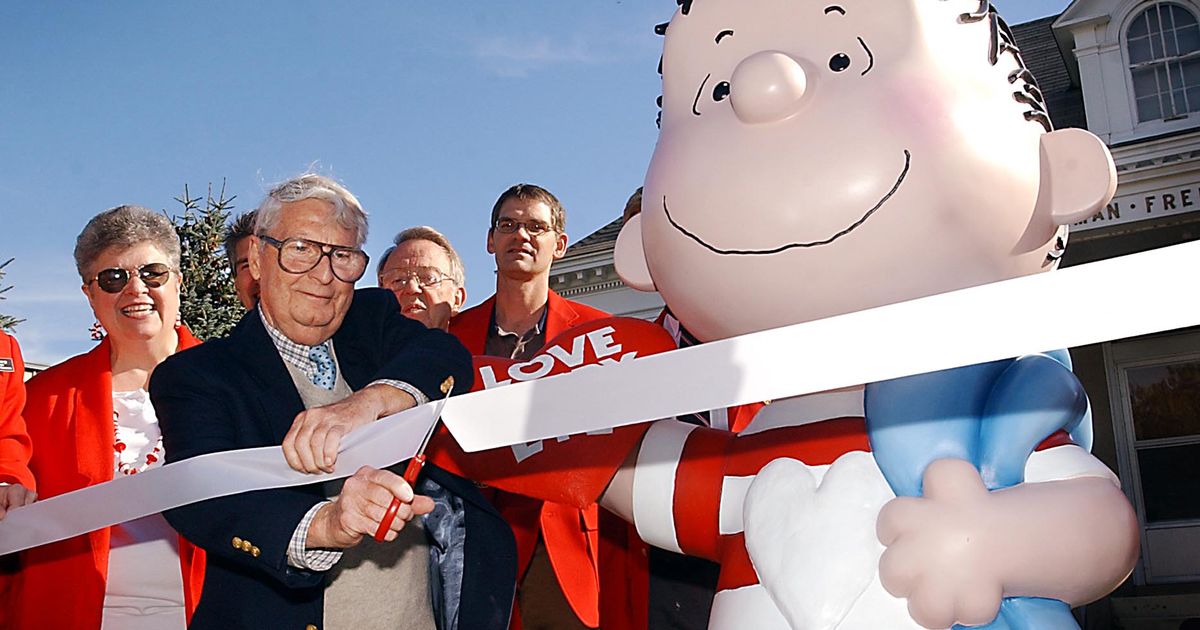 Man who gave name to “Peanuts’” Linus dies at age 90 | The Seattle Times