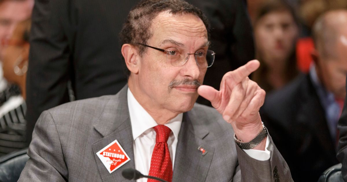 Former DC mayor Gray begins comeback after investigation | The Seattle ...