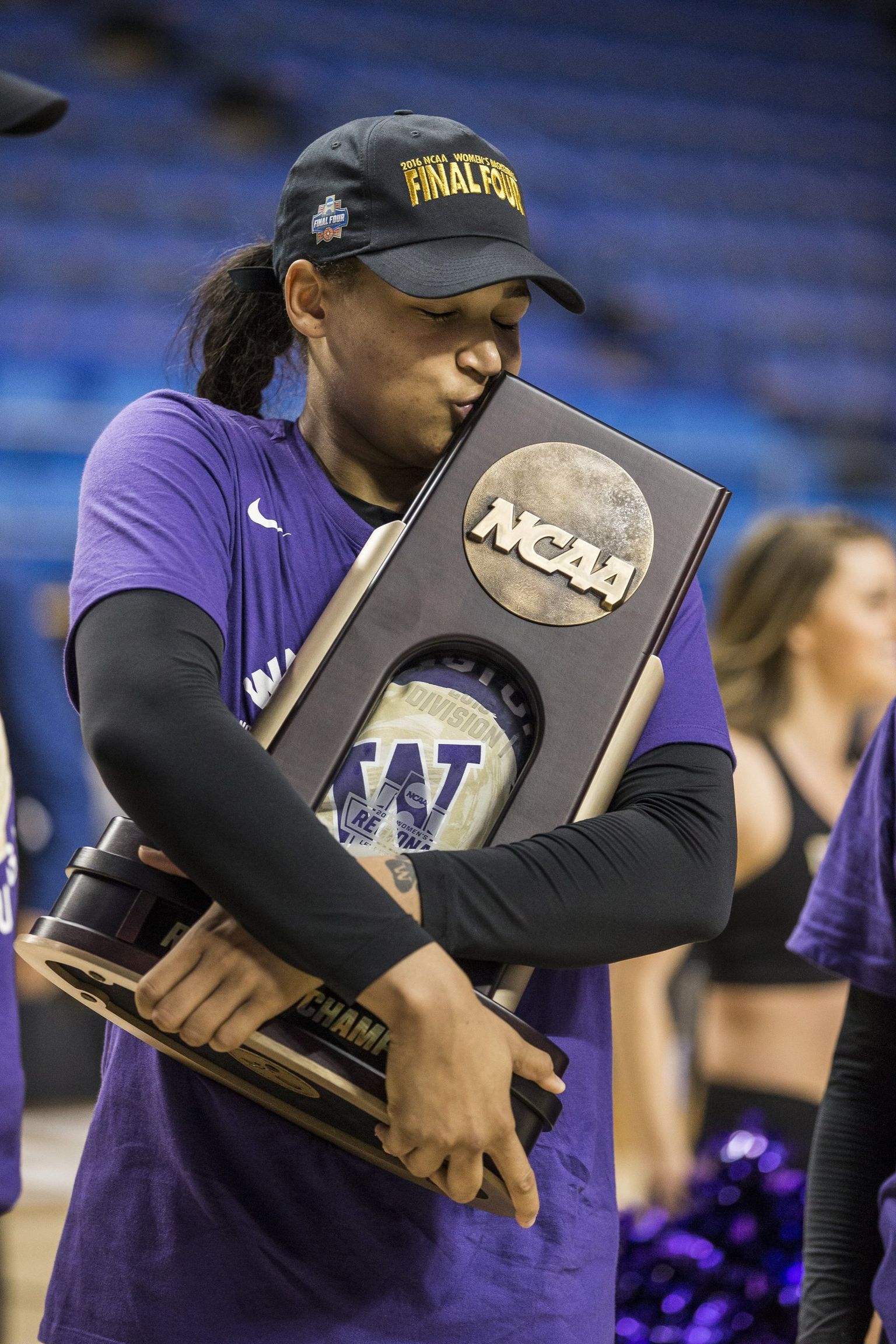 Chantel Osahor, UW women advance to first-ever Final Four, knock out ...