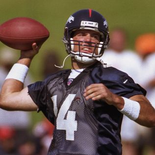 Replacing Peyton? History not a precise guide | The Seattle Times