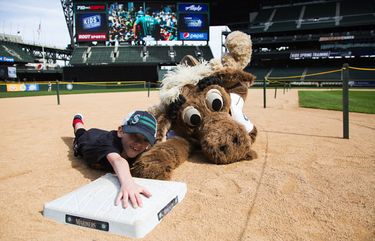 Mariners make a pitch to attract more kids | The Seattle Times