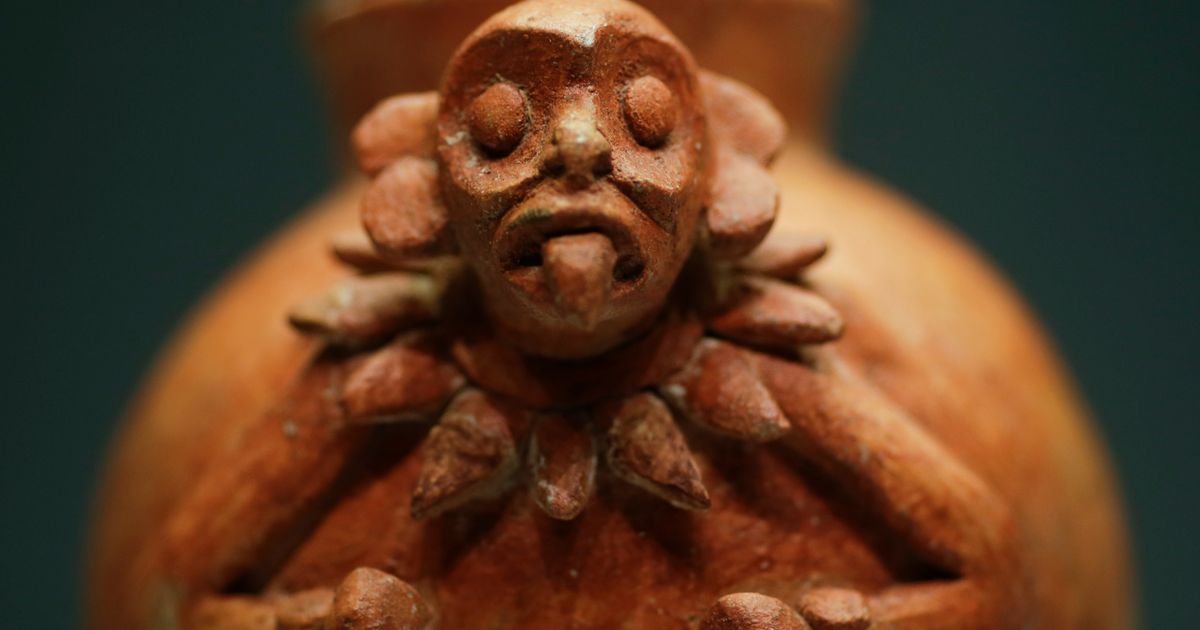 The body, animals and deities: Mayan art on show in Berlin | The ...