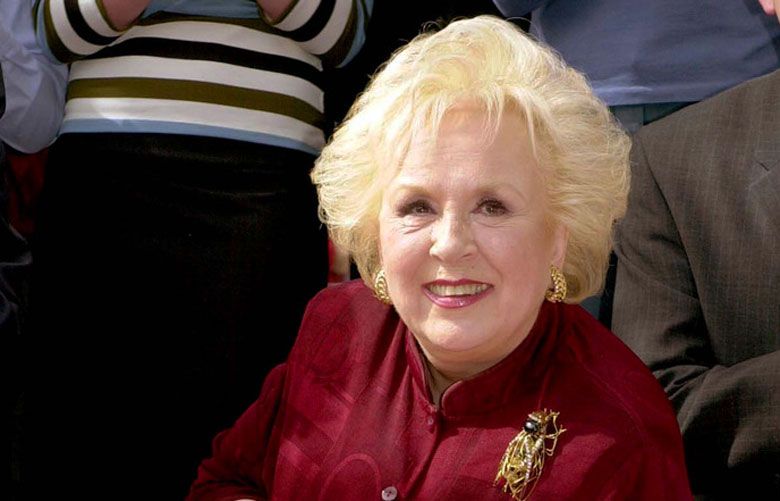 ‘Everybody Loves Raymond’ star Doris Roberts dies at 90 | The Seattle Times