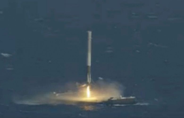 SpaceX achieves first sea landing of reusable rocket | The Seattle Times