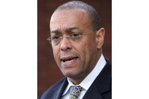 Racism has been hanging over UW, WSU for decades | The Seattle Times