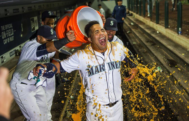 Photos: Mariners win off of Martin’s 9th inning walk-off homer | The ...