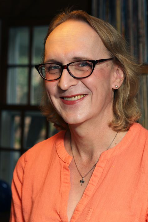 Boston traffic reporter comes out as a woman | The Seattle Times