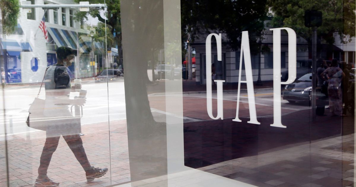 Gap closing 75 stores outside North America amid sales slump | The ...