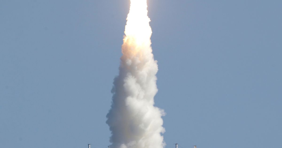 Atlas rocket launches for 1st time since March grounding | The Seattle ...