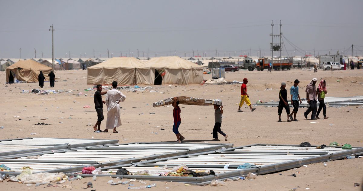 Iraqis suffer in desert camps after flight from Fallujah | The Seattle ...
