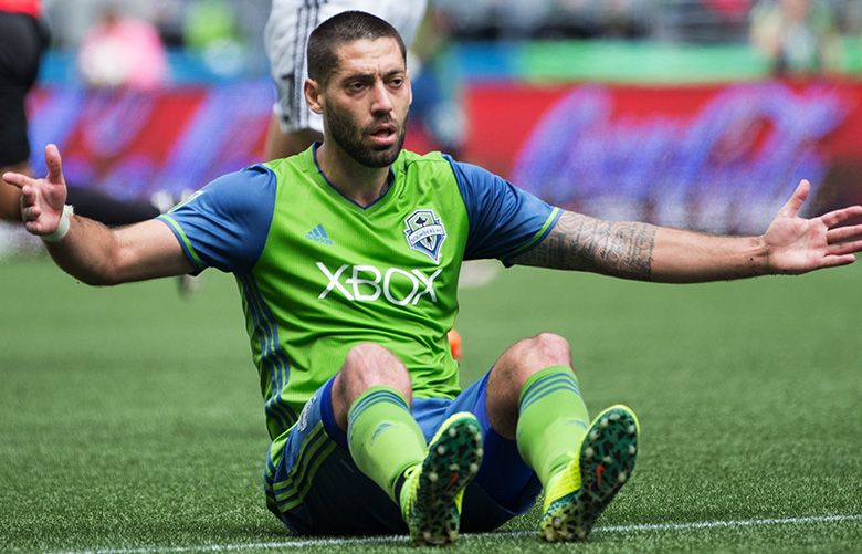 Clint Dempsey goes 60 minutes, Sounders surrender late goal and settle ...