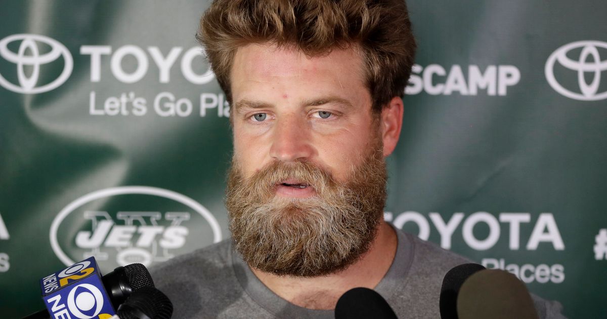 Re-signed Fitzpatrick welcomed back by happy Jets teammates | The ...