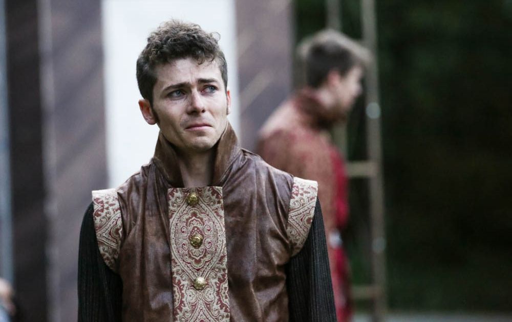 Outdoor theater: A ‘Hamlet’ with a rising star and a pared-down ...