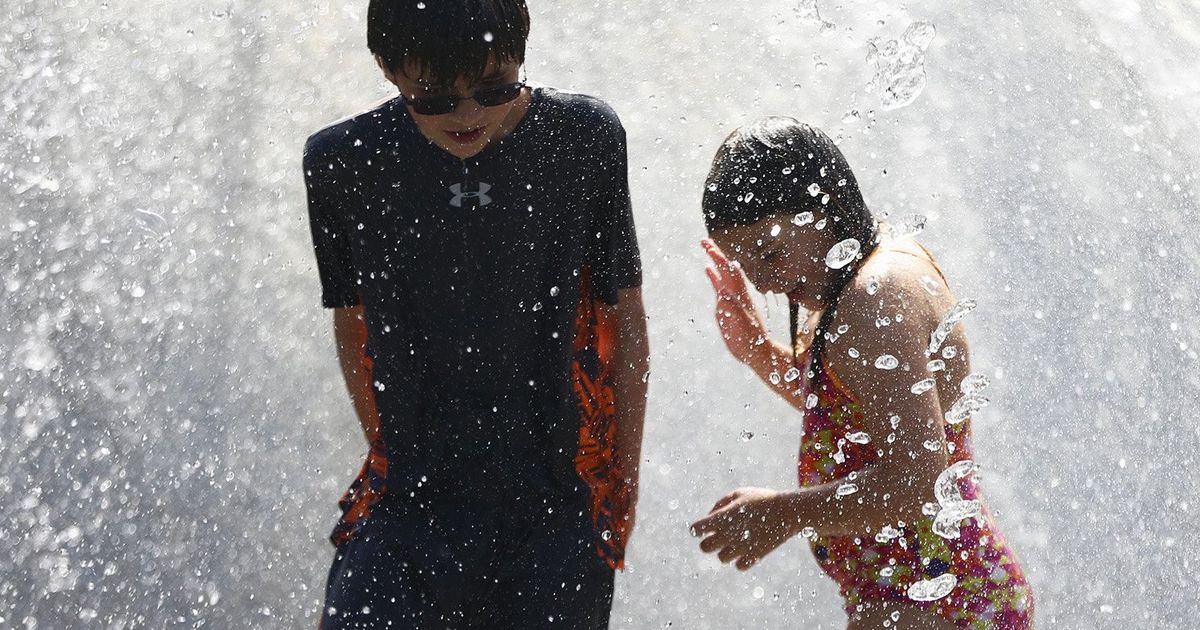 Sibs soak up the fun of summer | The Seattle Times
