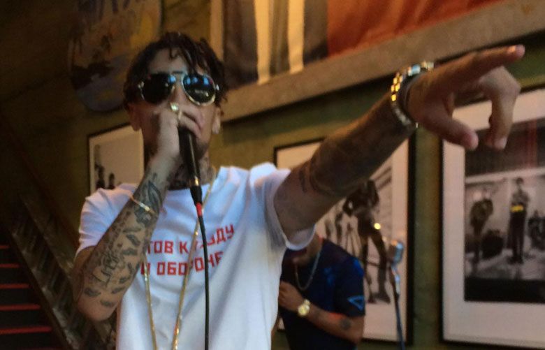 Mackned hosts mellow house party at Easy Street Records | The Seattle Times