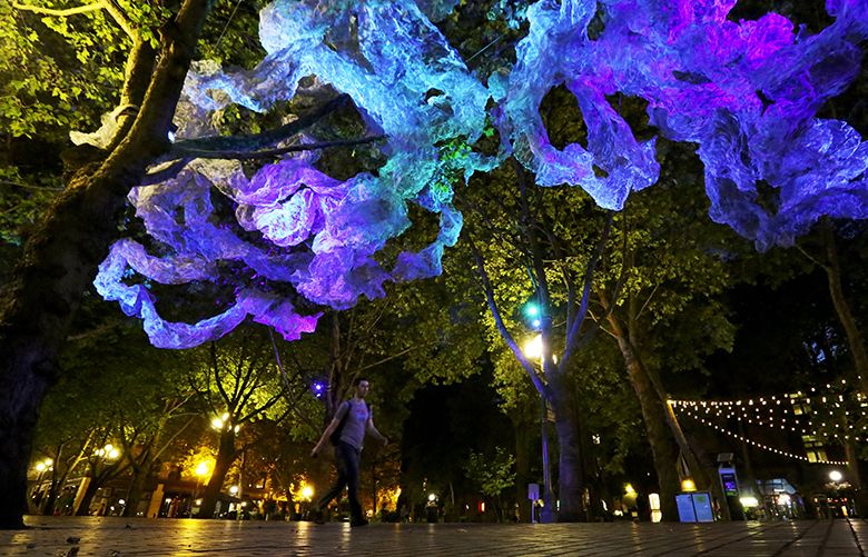 Art fills air at Occidental Park | The Seattle Times