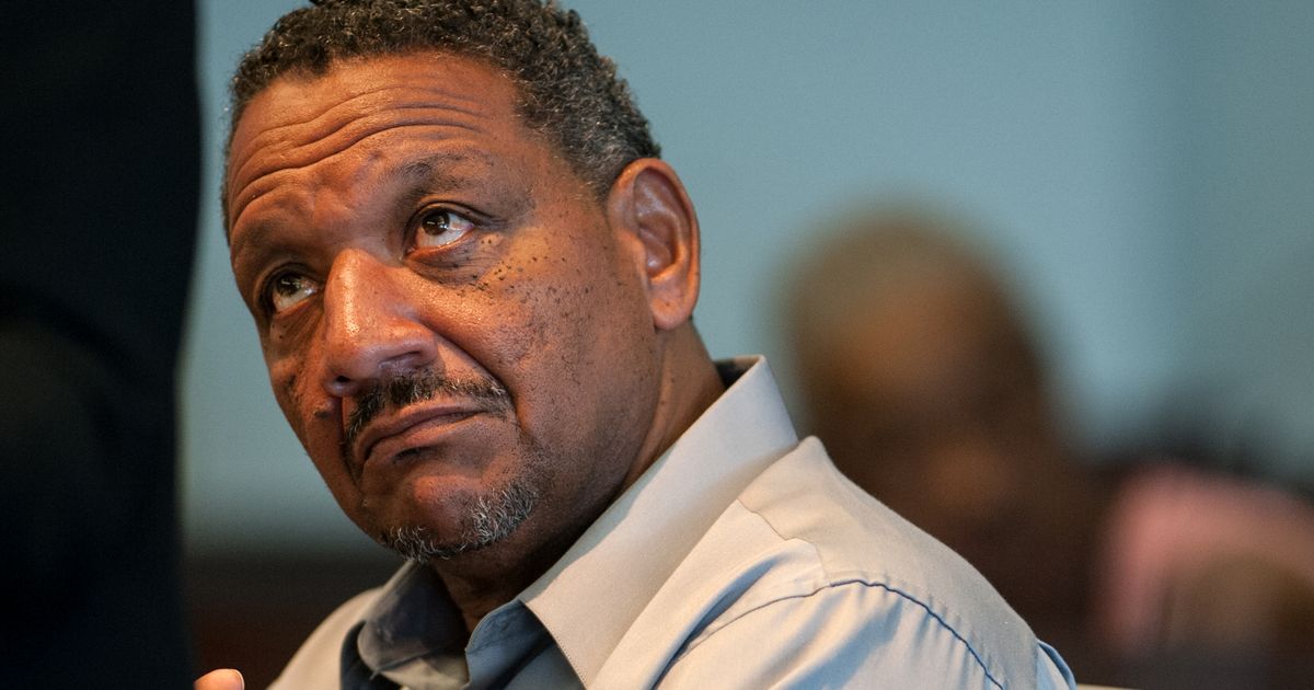 Man freed after 1995 double-murder conviction tossed | The Seattle Times