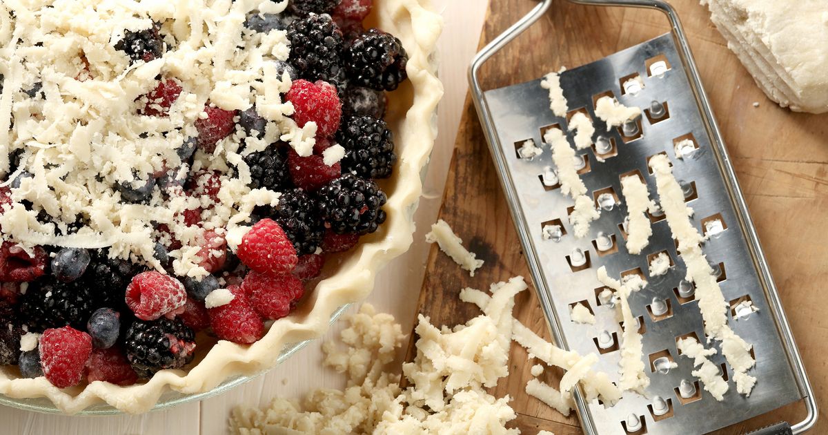 Recipe: Dundee Arms Inn Bumbleberry Pie | The Seattle Times