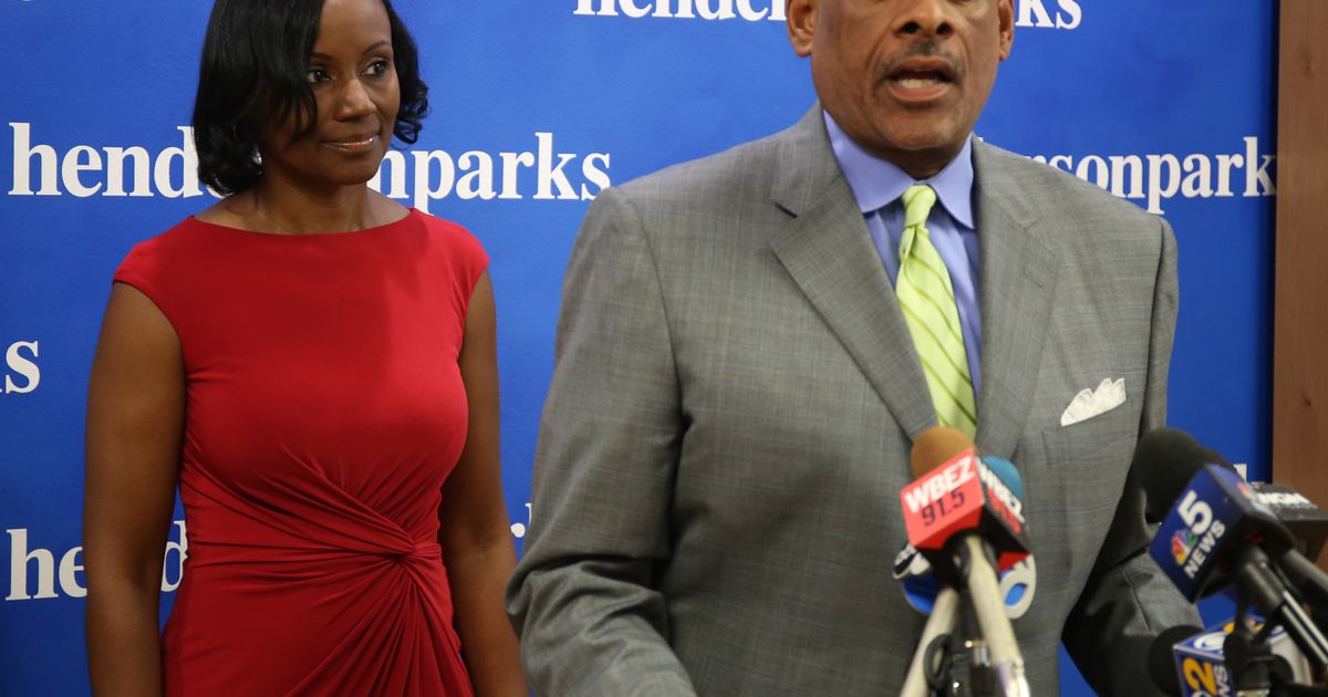 Cook County staffer who posed as judge defends actions | The Seattle Times