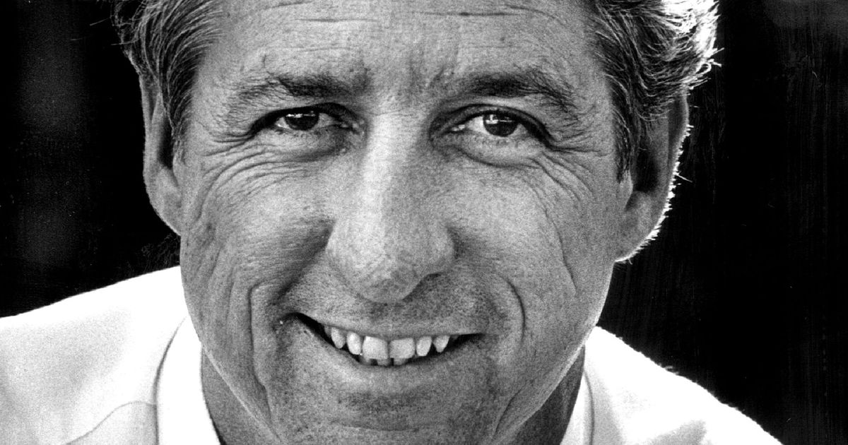 Activist Tom Hayden dies at 76 | The Seattle Times